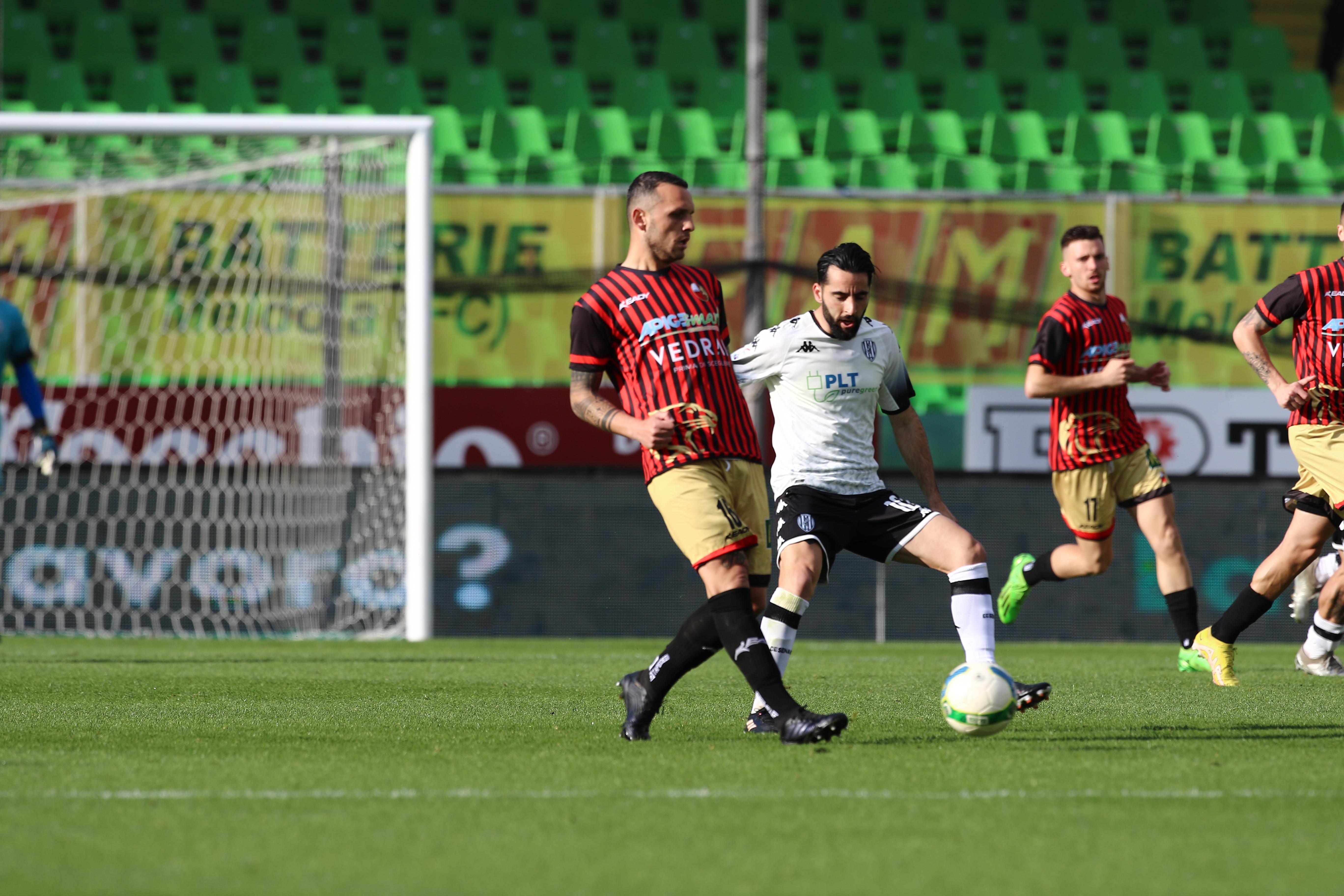 Cesena-Lucchese: 1-1 al 45' st Cinque minuti di recupero » Gazzetta Lucchese