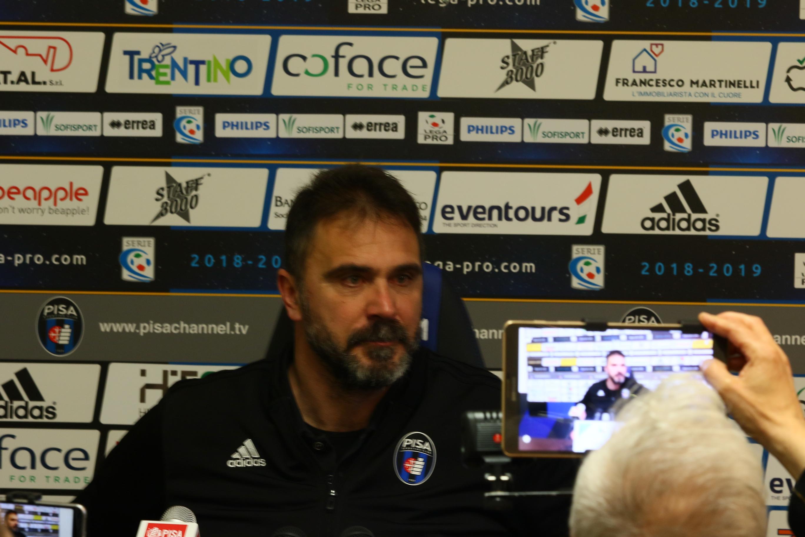 Mister D'Angelo: "Fino al 35° del primo tempo bene, poi abbiamo ...