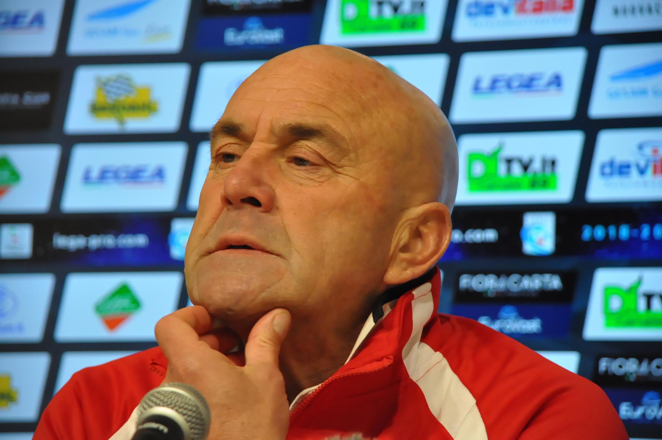 Favarin: "Ci stanno condannando gli episodi" » Gazzetta Lucchese