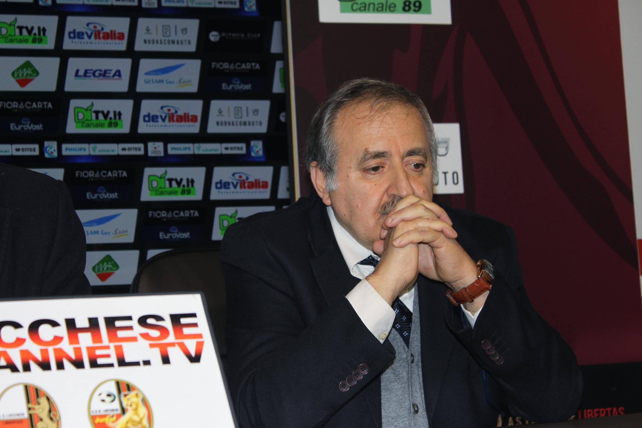 Castelli: "La vendo al primo che si mette a sedere e dà garanzie ...