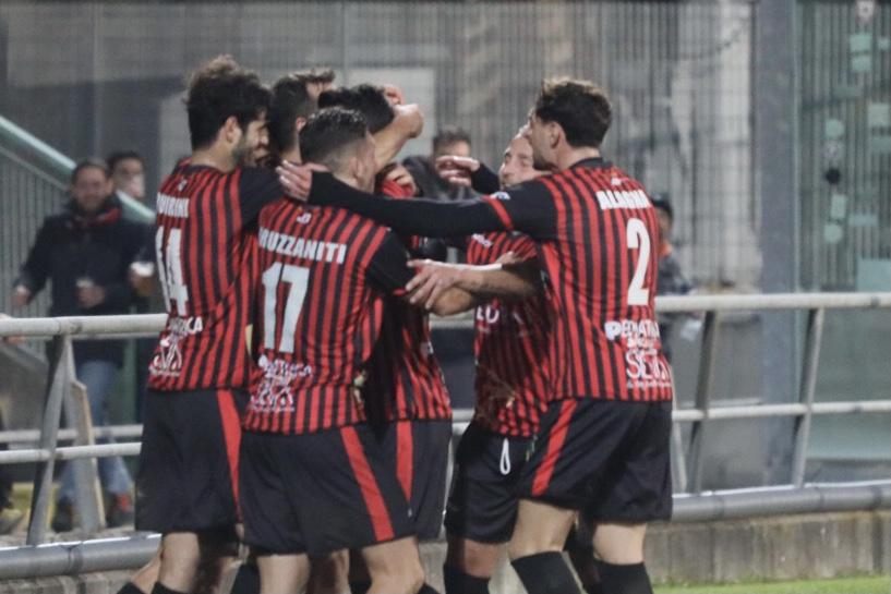 Lucchese-Vis Pesaro: 3-0 Finalmente i tre punti » Gazzetta Lucchese Lucchese-Vis Pesaro: 3-0 Finalmente i tre punti » Gazzetta Lucchese