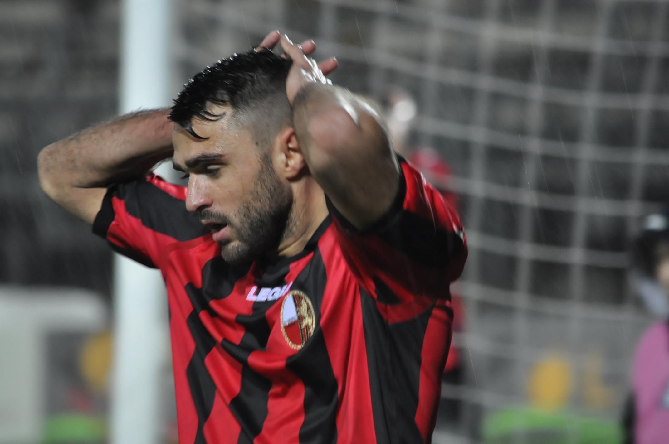 Violenze a Taranto, anche l'ex rossonero Altobello tra i giocatori ...